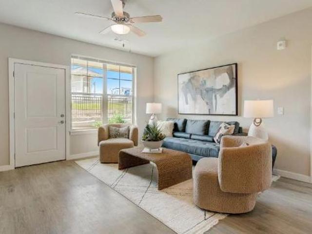 1 Br, 1 bath, Apartment 1300 N Lancaster Rd