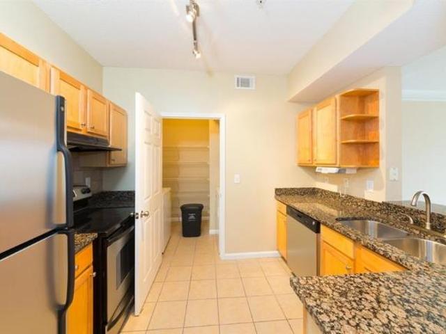 1 Br, 1 bath, Apartment 13085 Morris Road