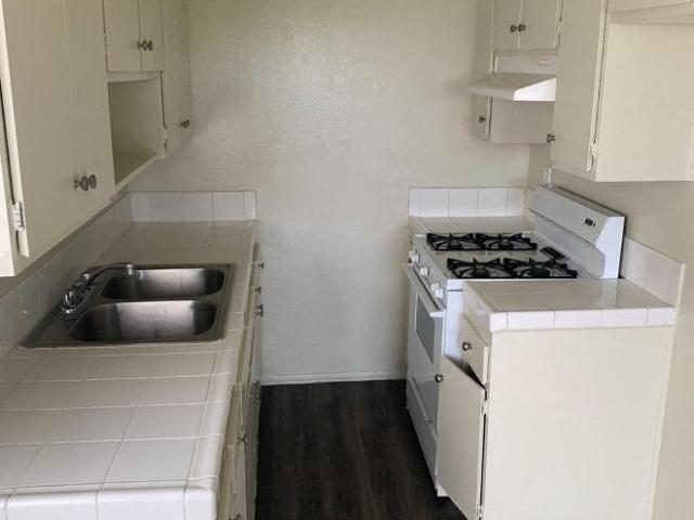 1 Br, 1 bath, Apartment 1310 W D Street