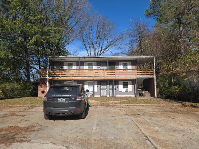 1 Br, 1 bath, Apartment 1322 Shirley Avenue