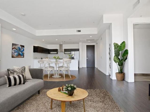 1 Br, 1 bath, Apartment 13365 W Washington Blvd