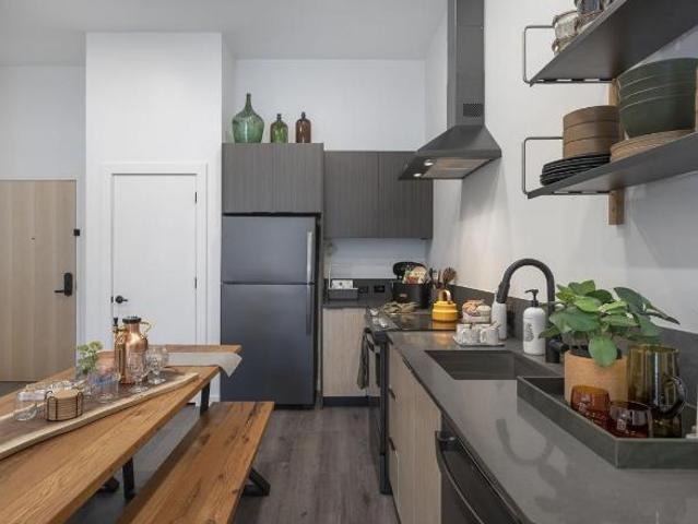 1 Br, 1 bath, Apartment 144 Addison St