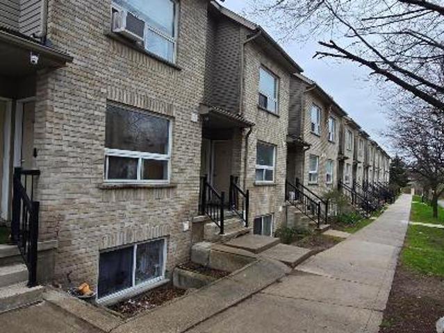 1 Br, 1 bath, Apartment 144 Highland Road West