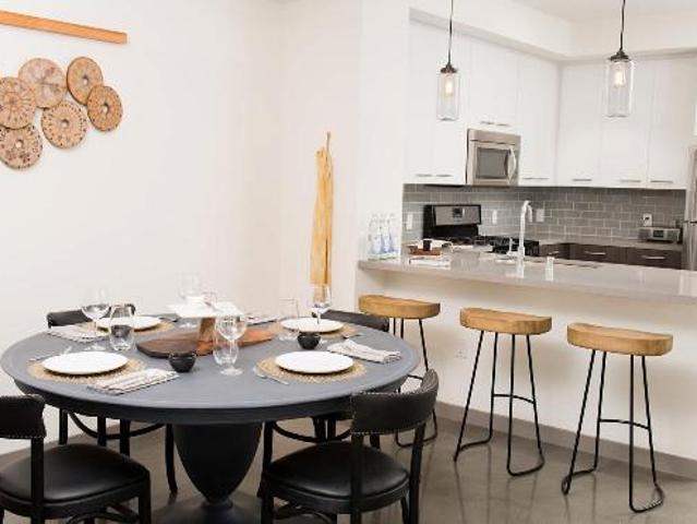 1 Br, 1 bath, Apartment 1450 Market Street