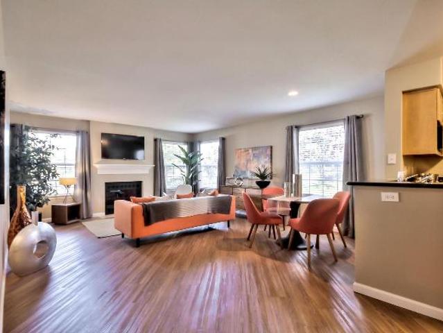 1 Br, 1 bath, Apartment 1451 Rocky Ridge Dr