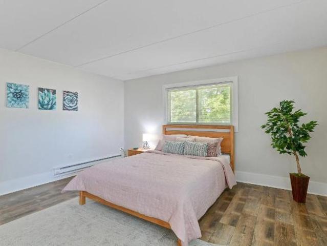 1 Br, 1 bath, Apartment 145 Walnut Dr