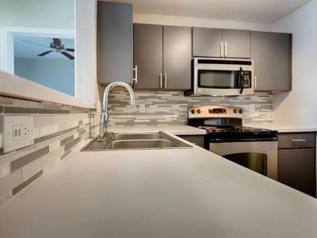 1 Br, 1 bath, Apartment 14602 N 19th Ave