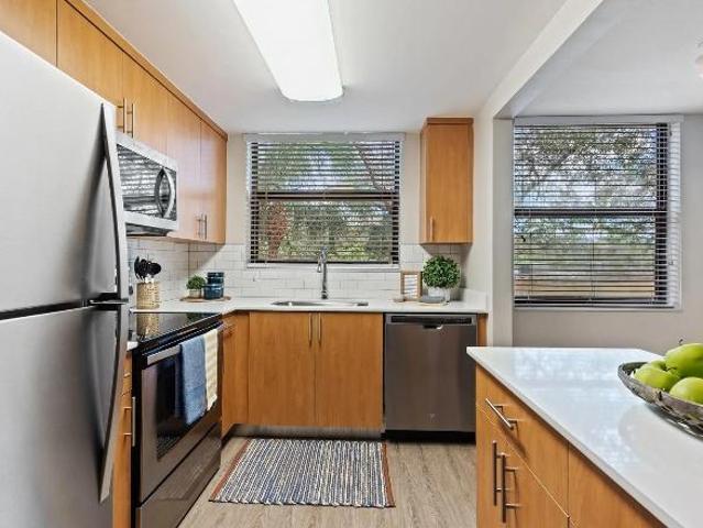 1 Br, 1 bath, Apartment 14650 Bull Run Rd