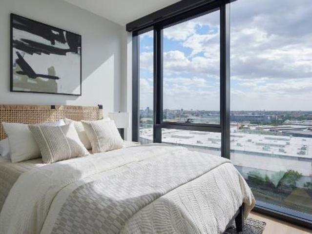 1 Br, 1 bath, Apartment 1475 N Kingsbury St