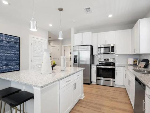 1 Br, 1 bath, Apartment 1481 Richardson Rd