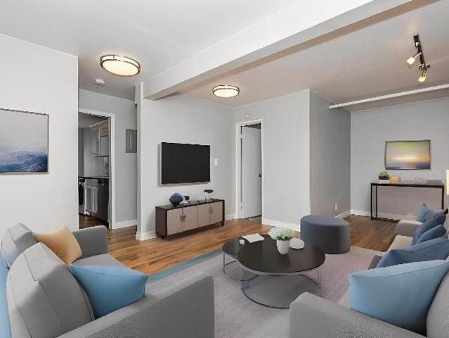 1 Br, 1 bath, Apartment 1403 Vine Street