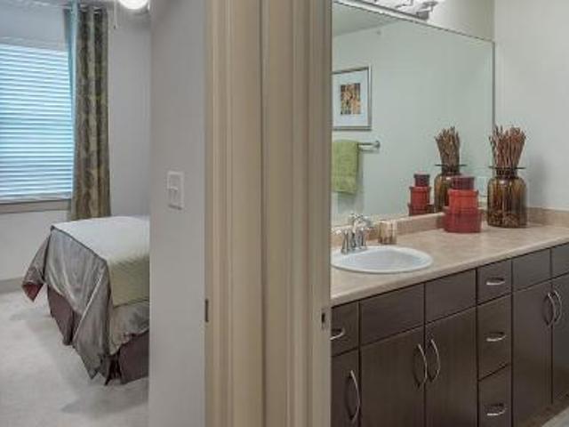 1 Br, 1 bath, Apartment 1400 N State Highway 360