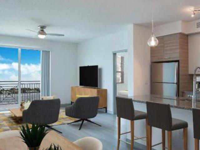 1 Br, 1 bath, Apartment 1400 S Dixie Hwy
