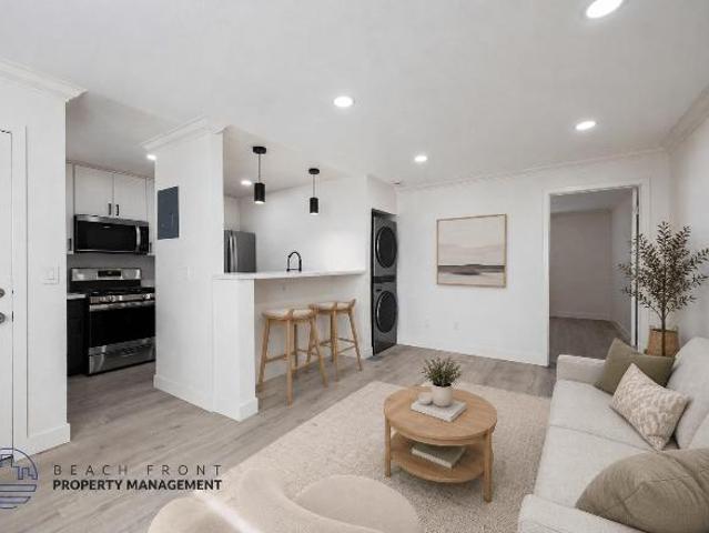 1 Br, 1 bath, Apartment 1401 1409 Superior Ave