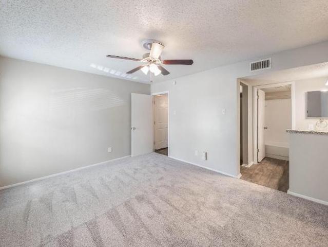 1 Br, 1 bath, Apartment 1401 Sotogrande Blvd