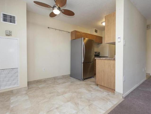 1 Br, 1 bath, Apartment 140 Robinson Street