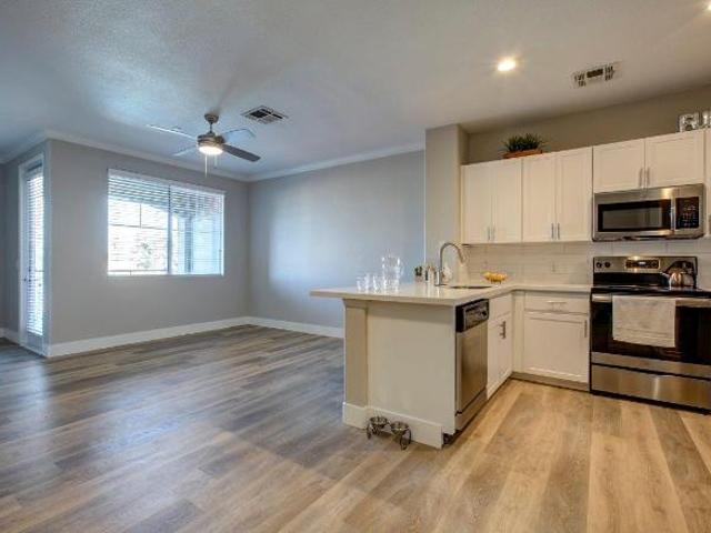 1 Br, 1 bath, Apartment 14109 N 83rd Ave