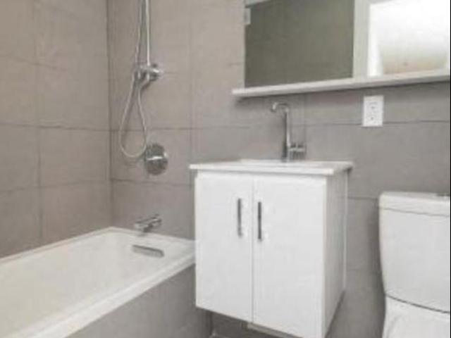 1 Br, 1 bath, Apartment 1410 Columbia Road