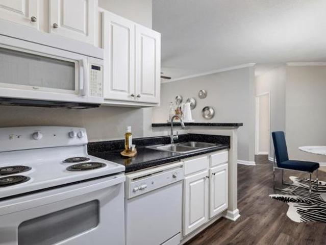 1 Br, 1 bath, Apartment 14114 Chriswick House Ln