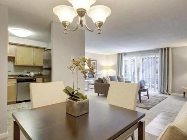 1 Br, 1 bath, Apartment 141 Broadmeadow Street