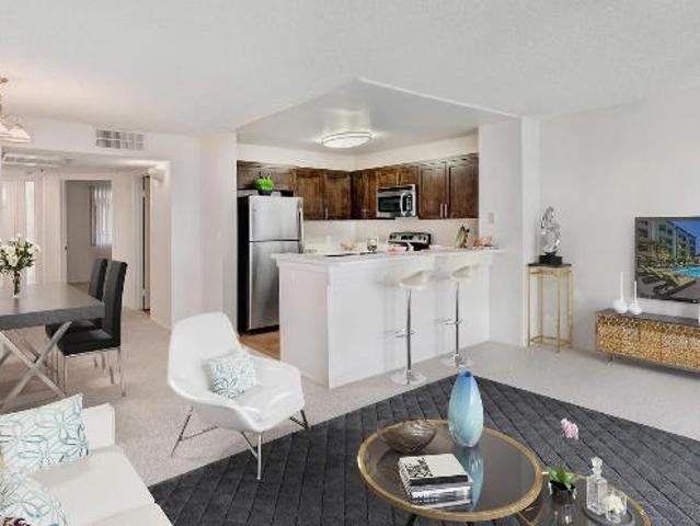 1 Br, 1 bath, Apartment 141 West Wilshire Avenue