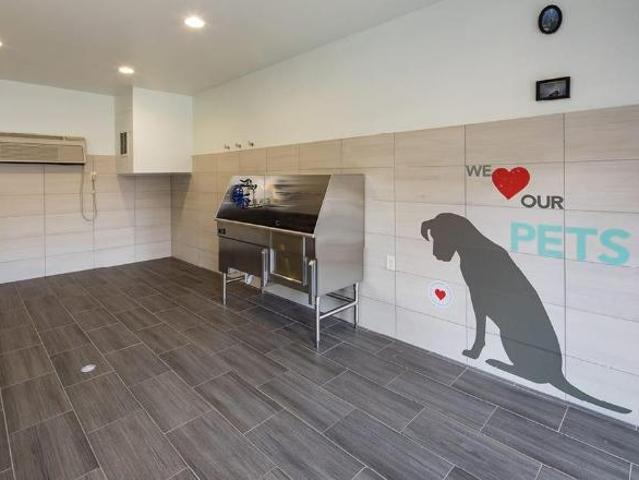 1 Br, 1 bath, Apartment 1421 Baseline Rd