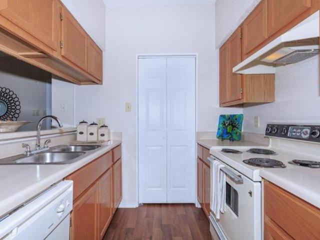 1 Br, 1 bath, Apartment 14255 Preston Road