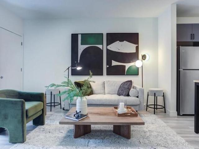 1 Br, 1 bath, Apartment 1425 Ellinwood St