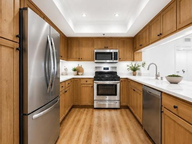 1 Br, 1 bath, Apartment 1430 North Harper Avenue