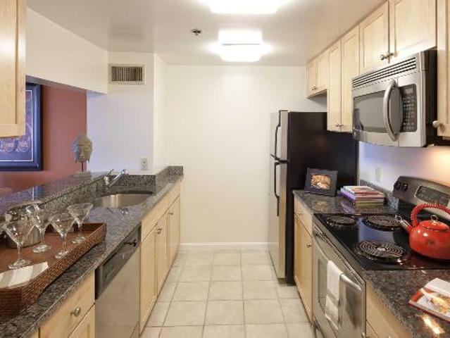 1 Br, 1 bath, Apartment 14 Summer Street