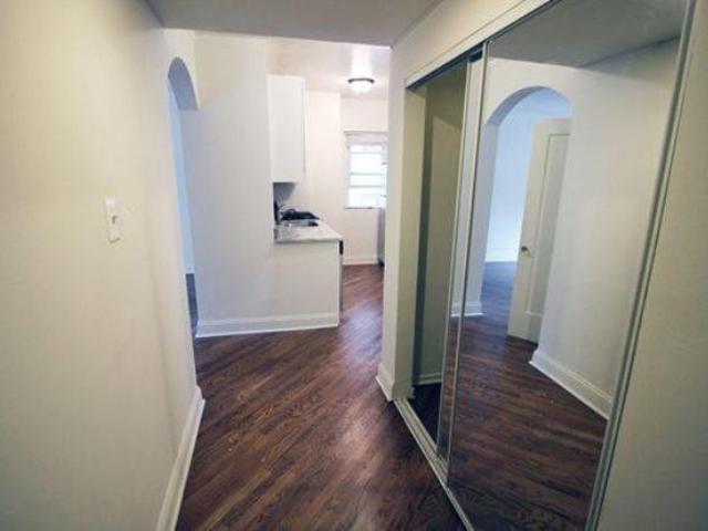 1 Br, 1 bath, Apartment 14 W Elm St