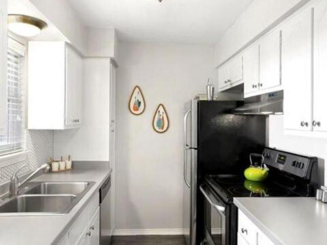 1 Br, 1 bath, Apartment 154 N Bailey Ave