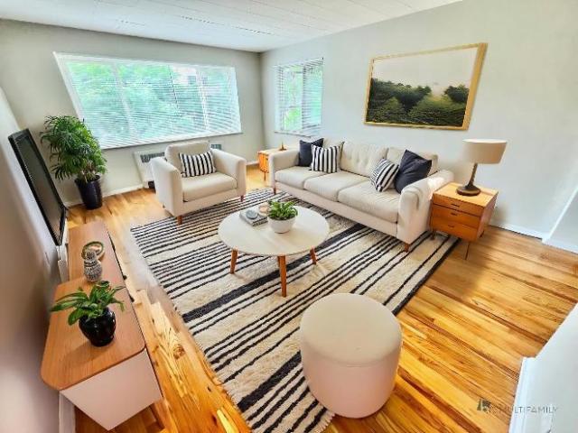 1 Br, 1 bath, Apartment 1550 North Pennsylvania Street