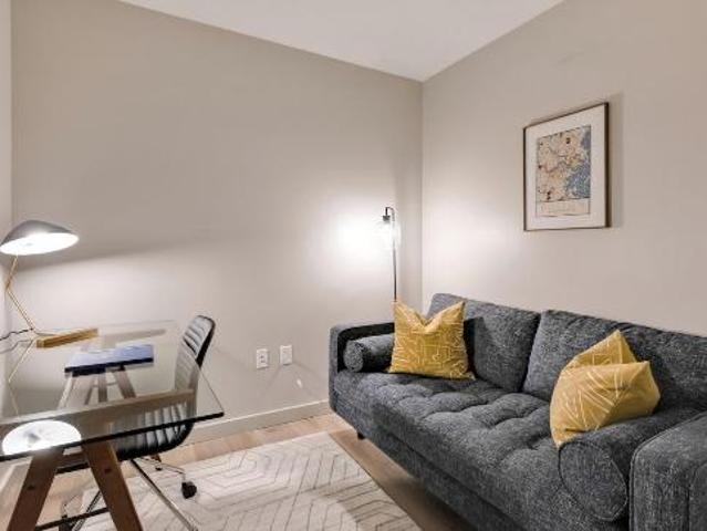 1 Br, 1 bath, Apartment 1550 Soldiers Field