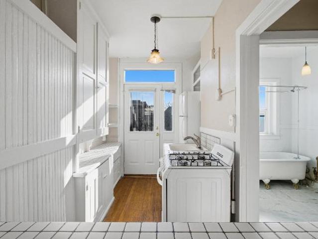 1 Br, 1 bath, Apartment 1560 North Downing Street
