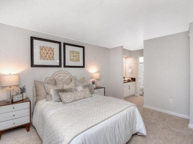 1 Br, 1 bath, Apartment 15639 Avenida Alcachofa