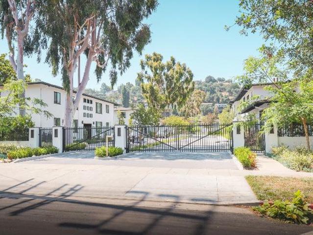 1 Br, 1 bath, Apartment 1574 1584 Yosemite Drive