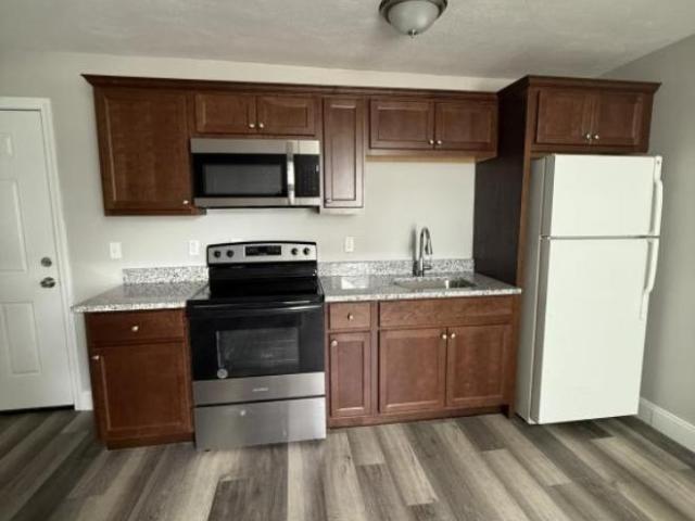 1 Br, 1 bath, Apartment 158 Wellington St