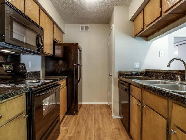 1 Br, 1 bath, Apartment 1598 Weyland Drive