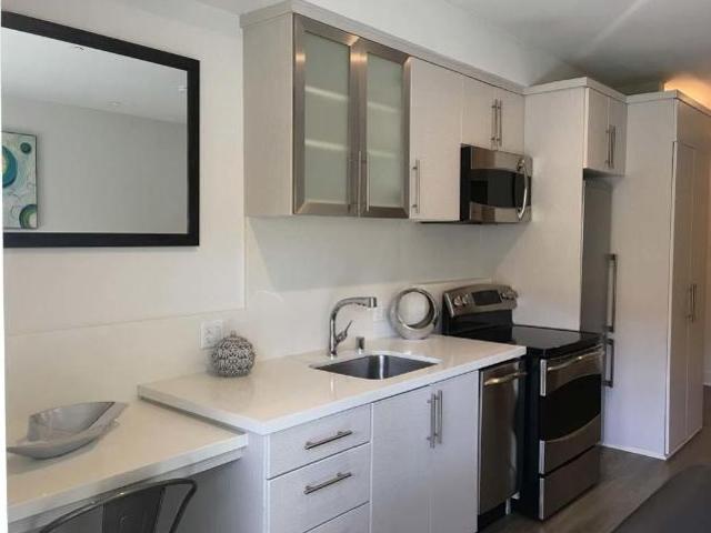 1 Br, 1 bath, Apartment 1502 Broadway