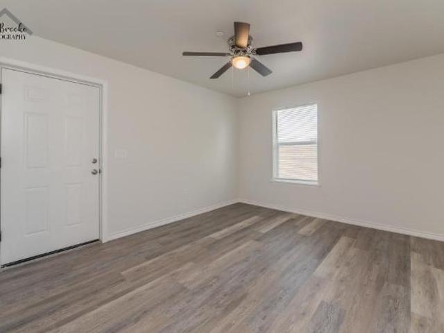 1 Br, 1 bath, Apartment 1509 Trigg Ln