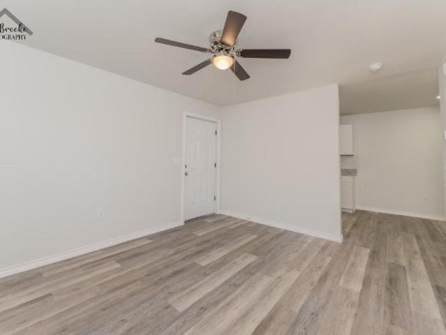 1 Br, 1 bath, Apartment 1509 Trigg Ln