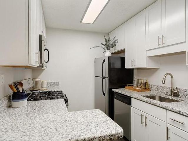 1 Br, 1 bath, Apartment 150 Rockberry Lane