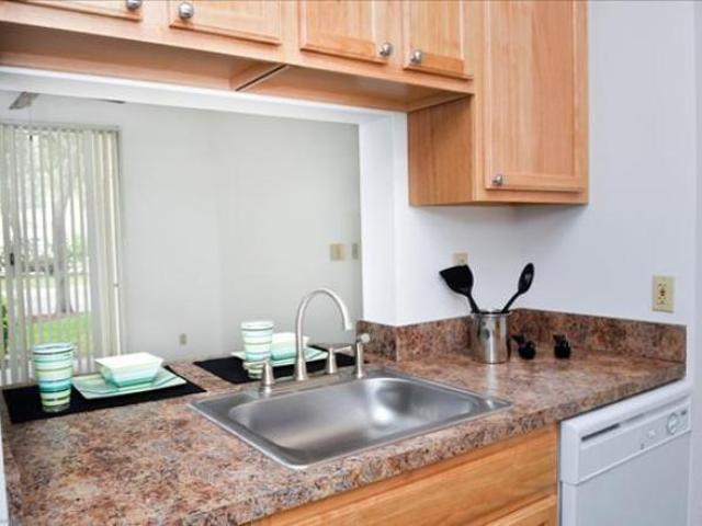 1 Br, 1 bath, Apartment 150 SW 91st Ave