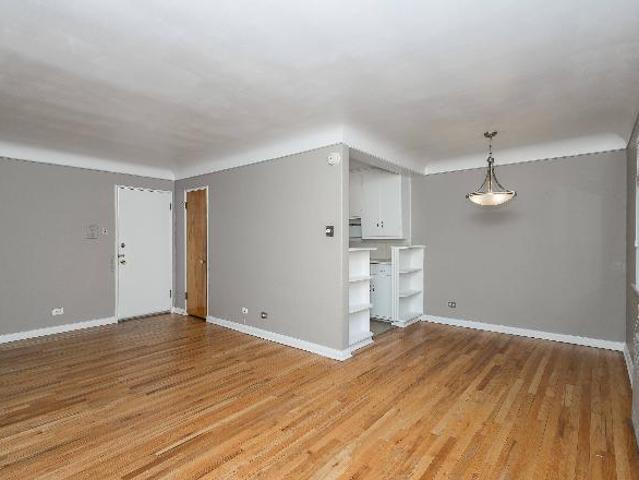 1 Br, 1 bath, Apartment 1510 East 9th Avenue