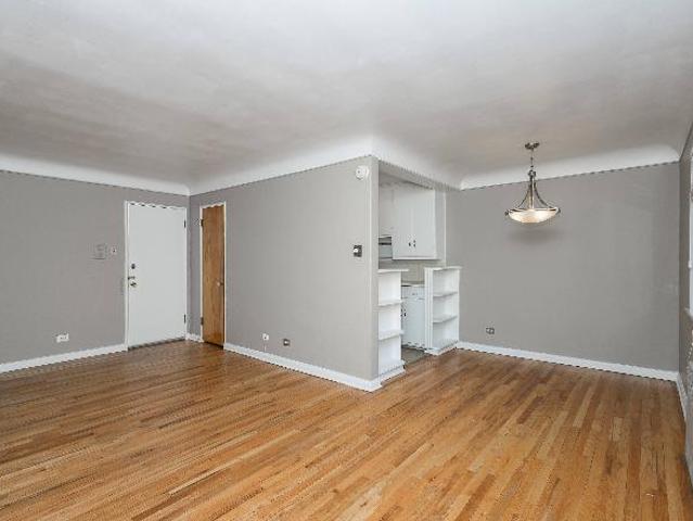 1 Br, 1 bath, Apartment 1510 East 9th Avenue