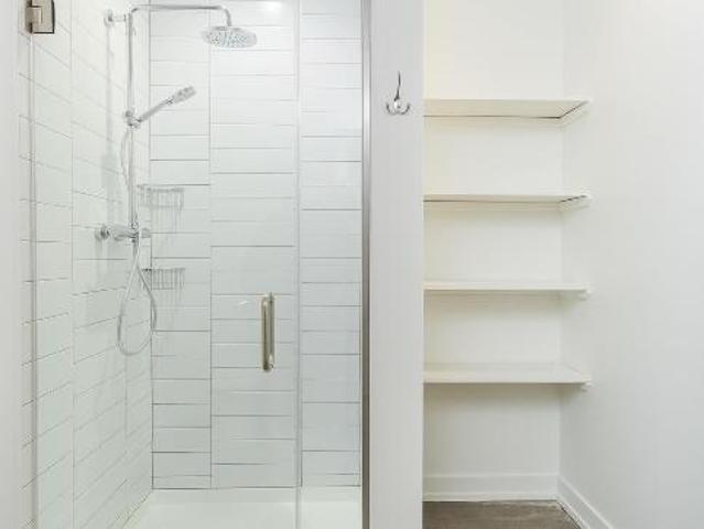 1 Br, 1 bath, Apartment 1515 W Monroe St