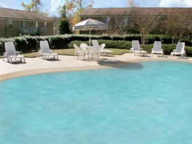 1 Br, 1 bath, Apartment 1515 S Mebane St