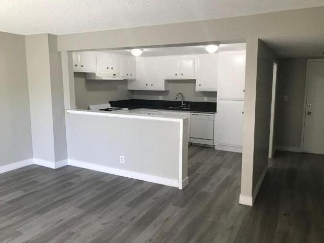 1 Br, 1 bath, Apartment 1516 W 1st St