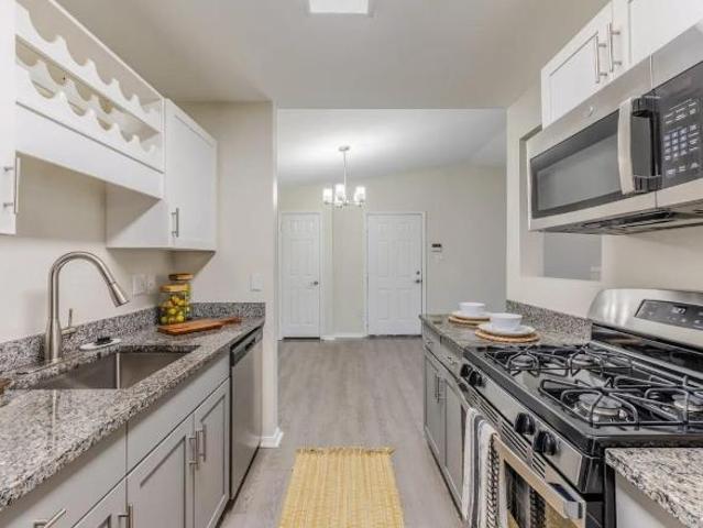 1 Br, 1 bath, Apartment 151 Grande View Dr